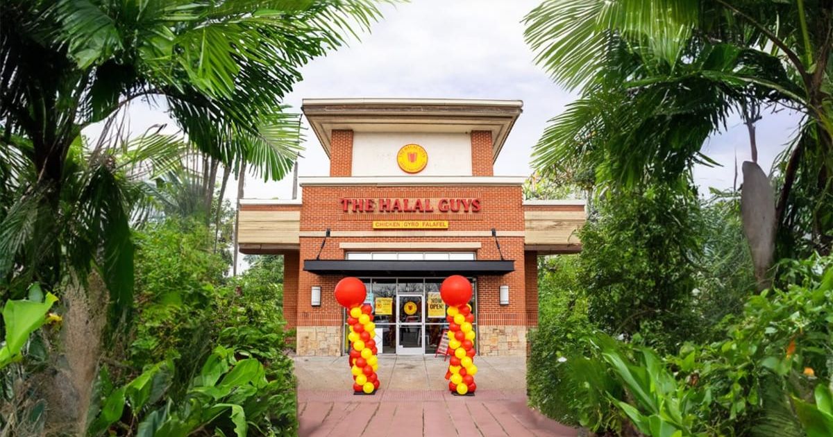 Take a Look at the Meteoric Rise of Halal Guys From a Cart to Success ...